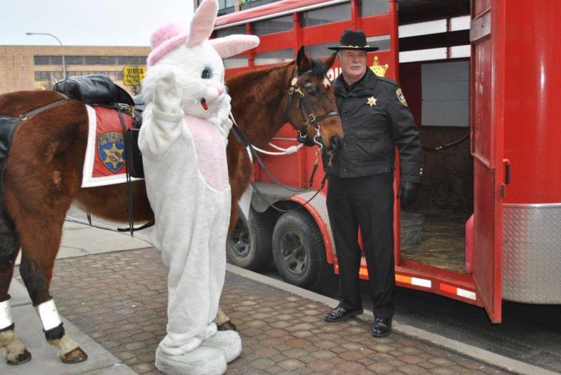 Sheriff Tim Howard announces the annual Mounted For Meals Campaign ...